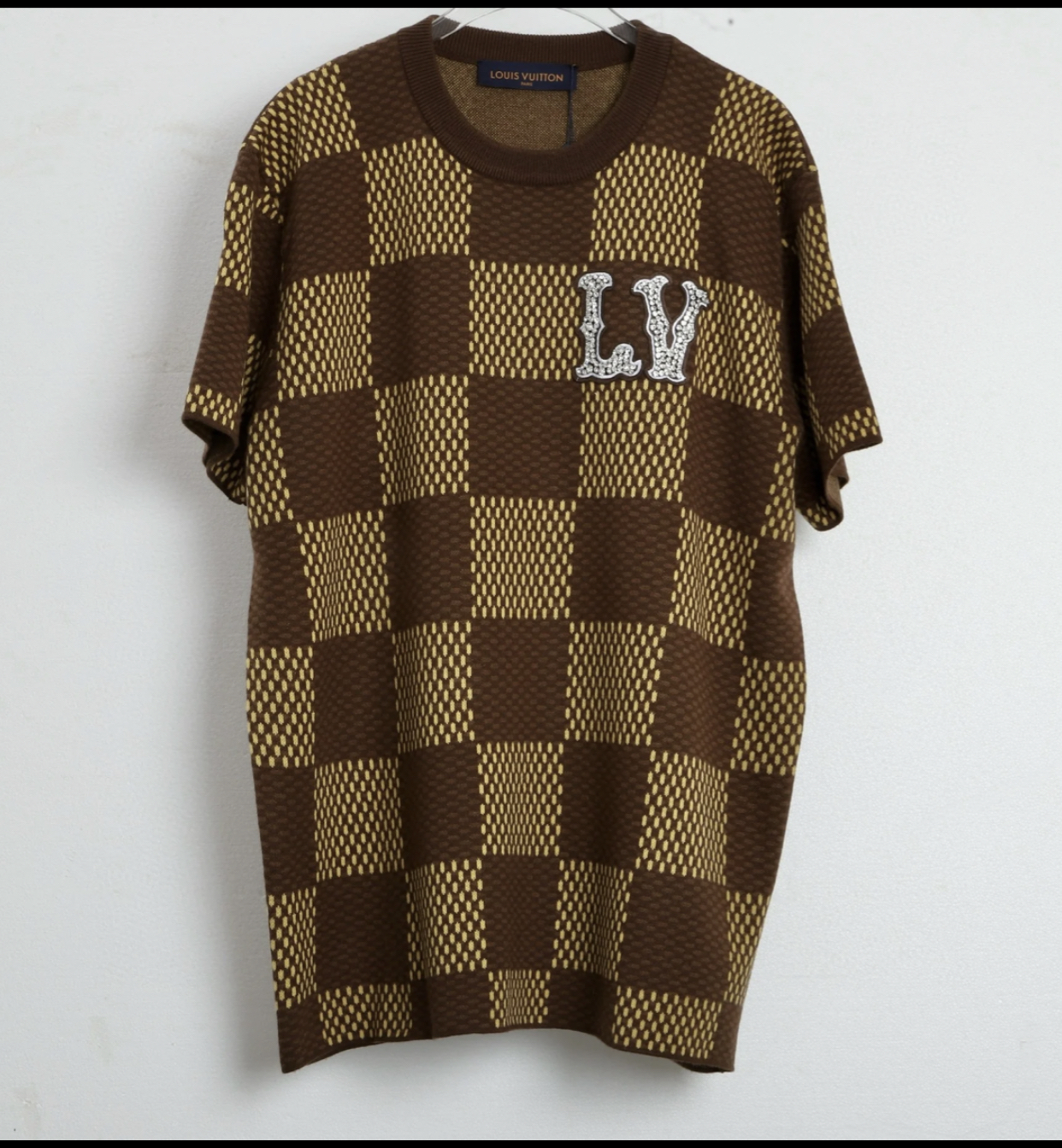 LOUIS VUITTON SHORT-SLEEVED COTTON DAMIER CREWNECK CRYSTAL LV PATCH - Luxury Wears